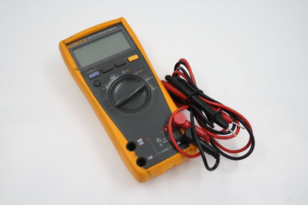 FLUKE Hand-Multimeter digital 177 (23112650) | Kaufen auf Ricardo
