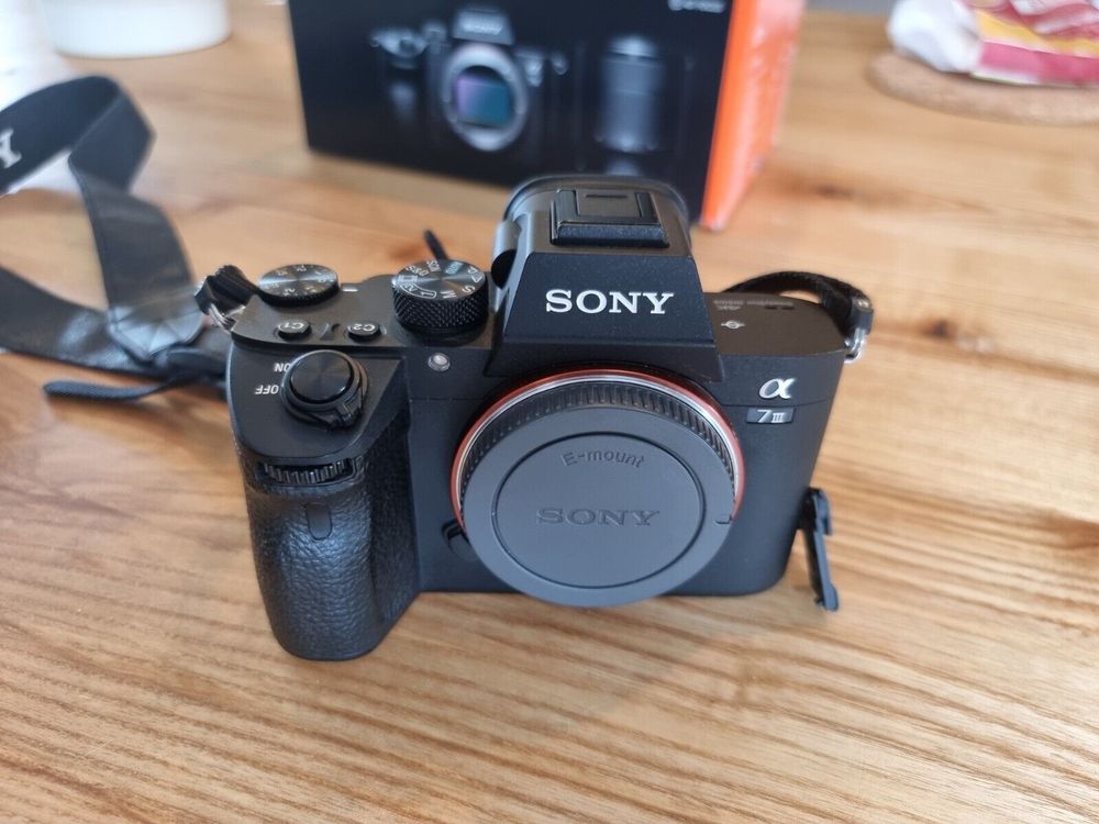 Sony Alpha 7 III ILCE-7M3 24,2MP - Spiegellose Systemkamera (Gebraucht ...