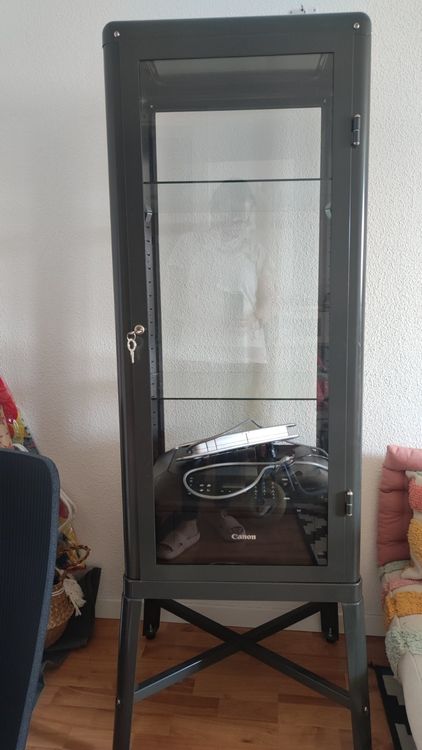 Metal Vitrine Ikea (Gebraucht) in Grenchen für CHF 70 – nur Abholung ...