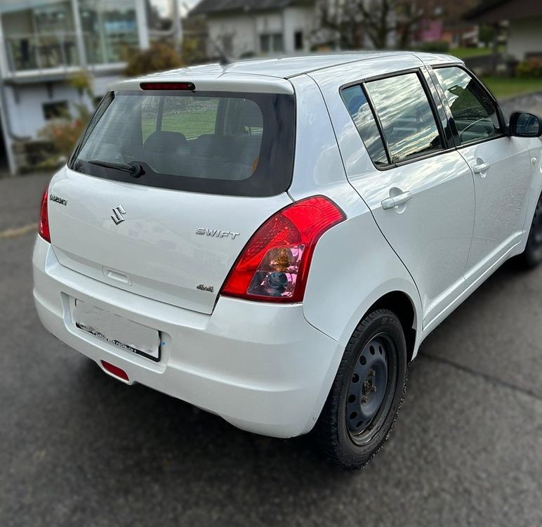 SUZUKI Swift 4x4 (Gebraucht) in Hägglingen für CHF 1523 – nur Abholung auf Ricardo kaufen