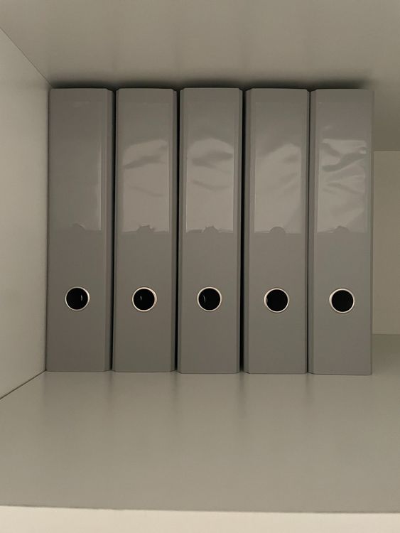 5x Ordner / Classeurs (A4, 8cm) (Gebraucht) in Zug für CHF 2.9 – mit ...