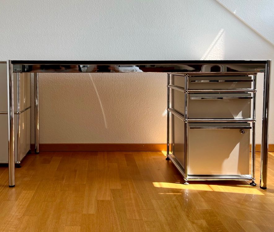 USM Haller Bürotisch in Lichtgrau (Gebraucht) in Basel für CHF 450 – nur Abholung auf Ricardo kaufen