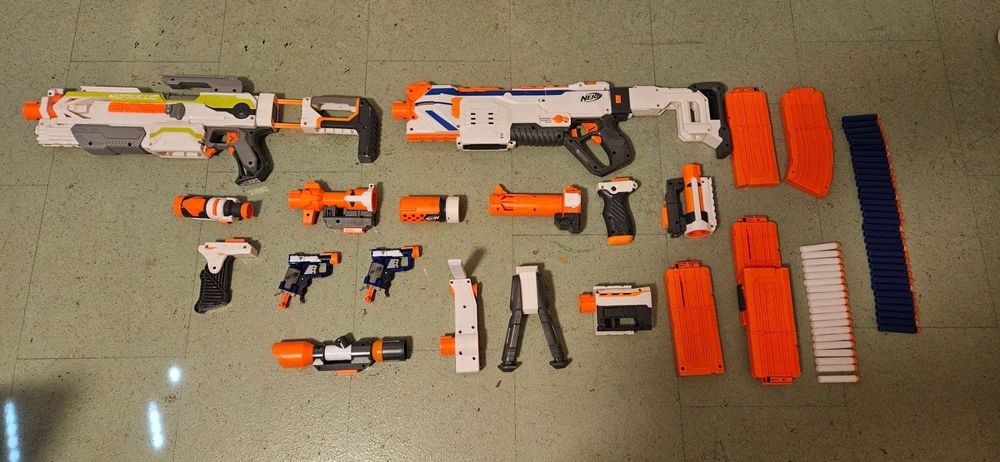 2 Nerf Guns mit viel Zubehör (Gebraucht) in Laupersdorf für CHF 41 ...