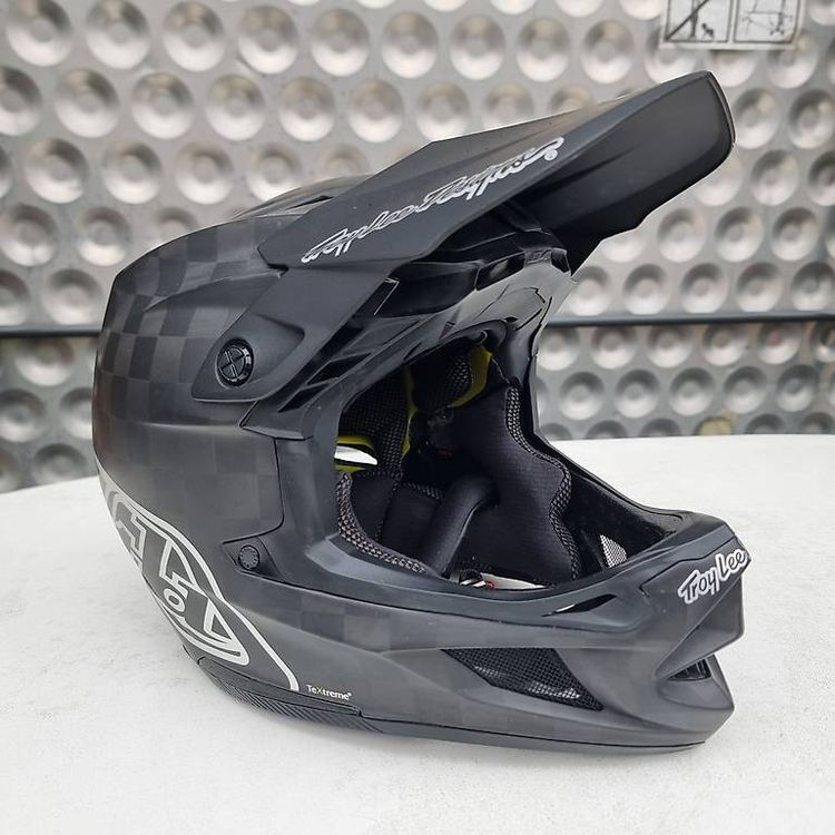 BMX-Helm aus Carbon (Gebraucht) in Winterthur für CHF 500 – nur ...