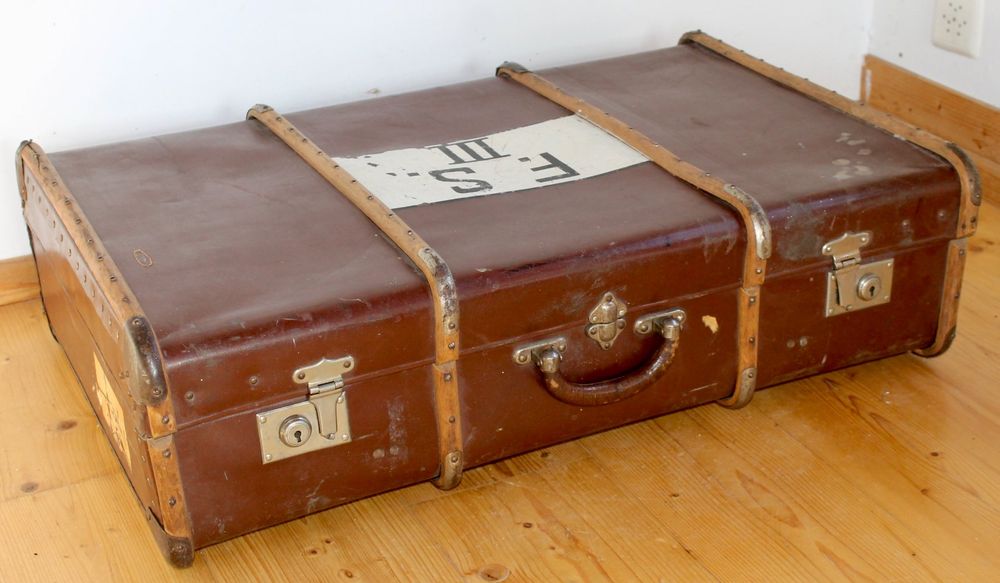 Alter KOFFER (Gebraucht) in für CHF 26 – mit Lieferung auf Ricardo kaufen