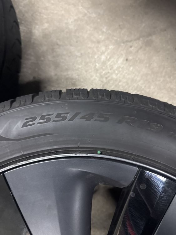 Tesla Model S Plaid Winterräder Pirelli Top Zustand! (Gebraucht) in ...