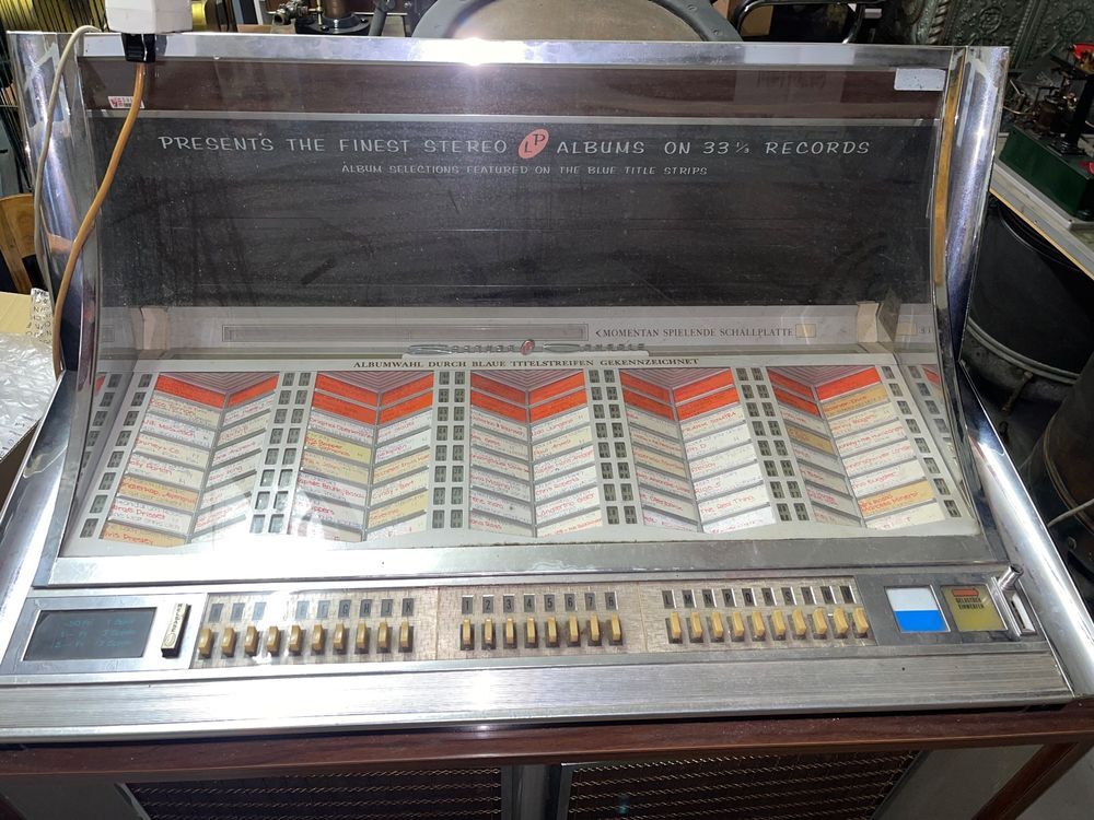 Musikbox Seeburg LP Console! Jukebox! (Gebraucht) in für CHF 375 – nur ...