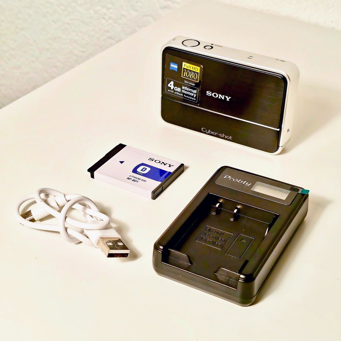Sony DSC-T2 Digital Compact Camera (Gebraucht) in Thörishaus für CHF ...