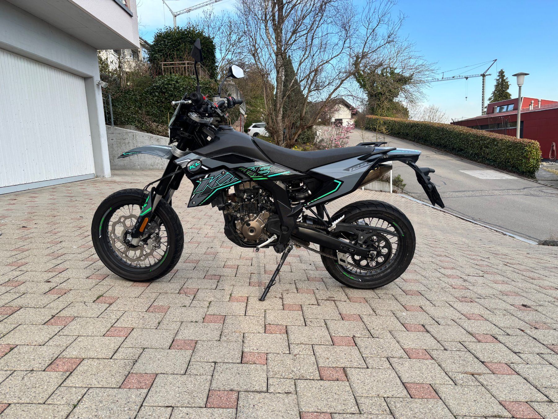 Elegantes Motorrad Ab 16 Bildnie6850