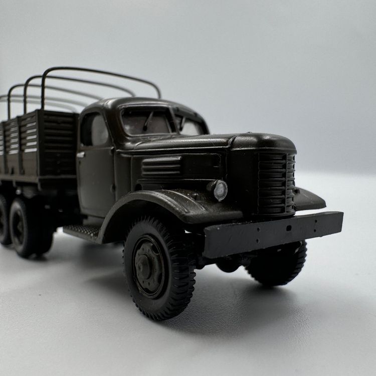 ZIL-151 Pritsche hoch mit Längsbänken1/87 (Neu und originalverpackt) in ...