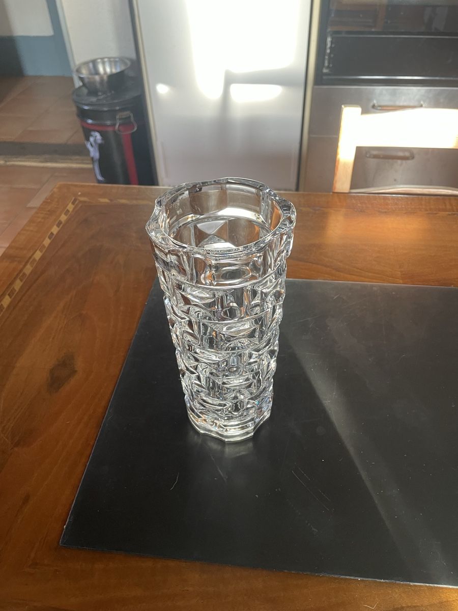 Vase en cristal (D'occasion) à Donatyre pour CHF 1 – avec livraison ...