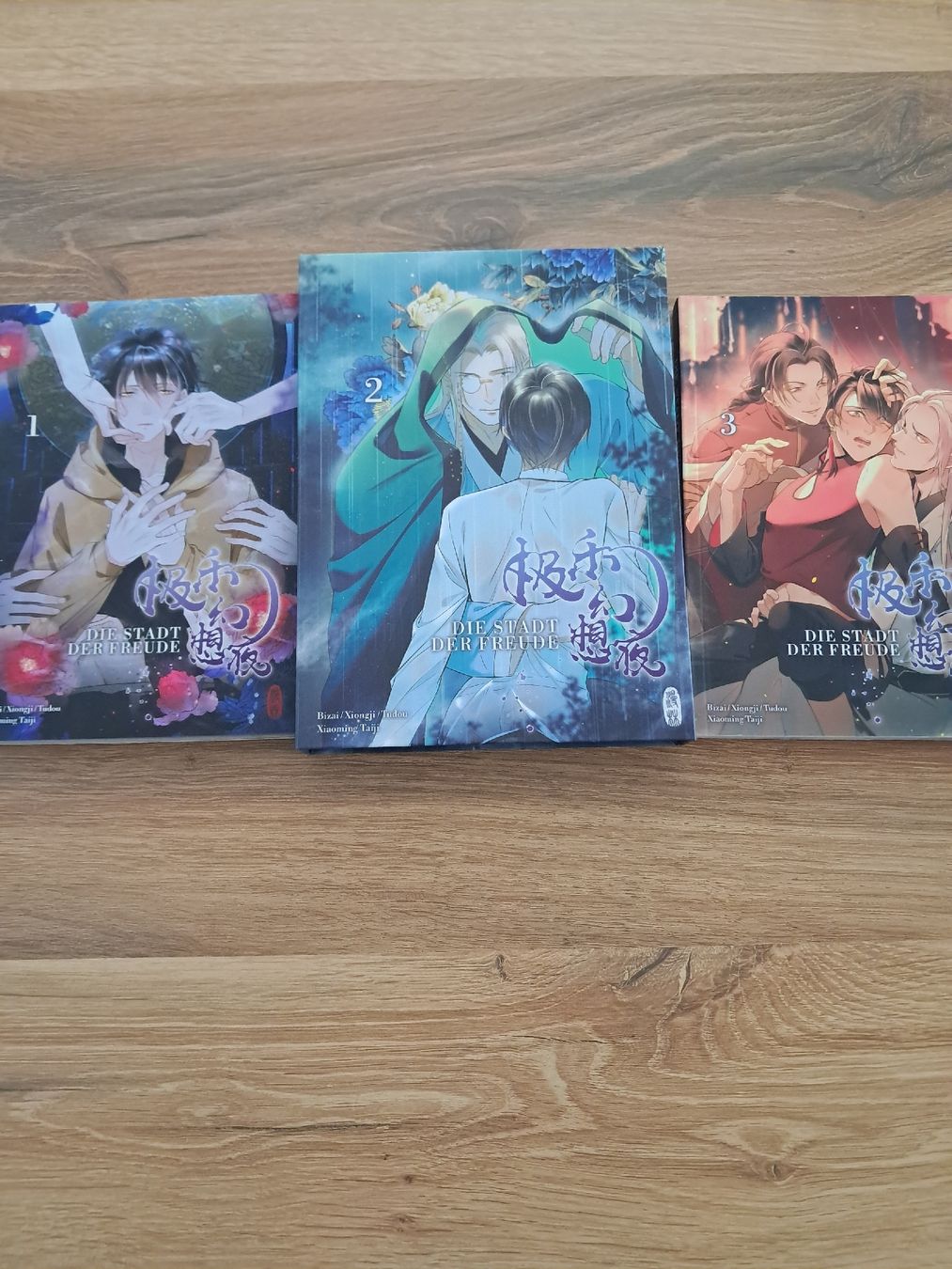 Mangas ab 14jahren plus....Die Stadt der Freude 1-3 (Gebraucht) in ...