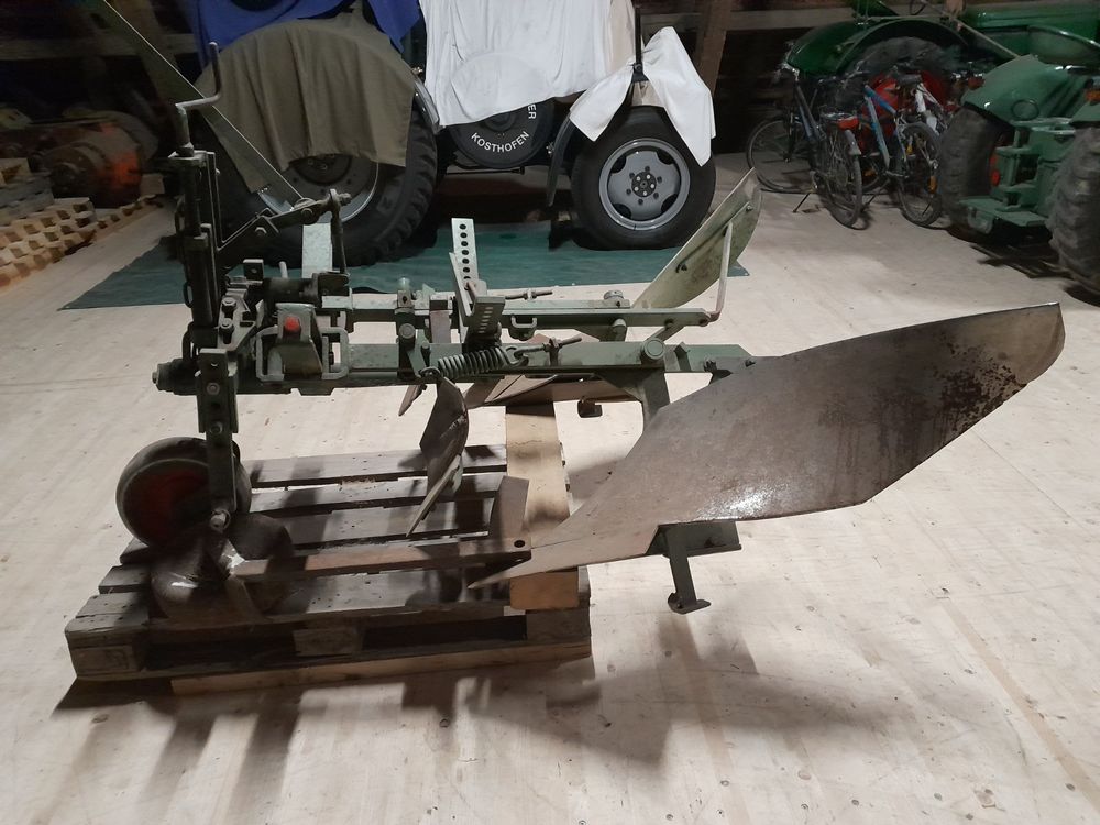 Alter Pflug zu Oldtimer Traktor | Acheter sur Ricardo