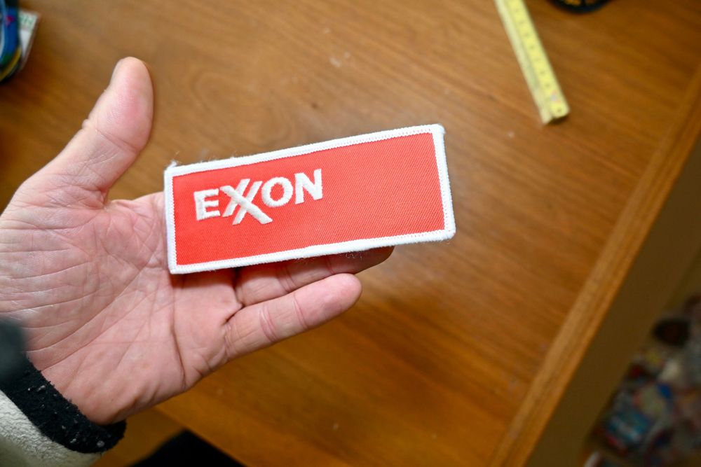Vintage Exxon Gas Station Uniform Patch badge (Gebraucht) in ...