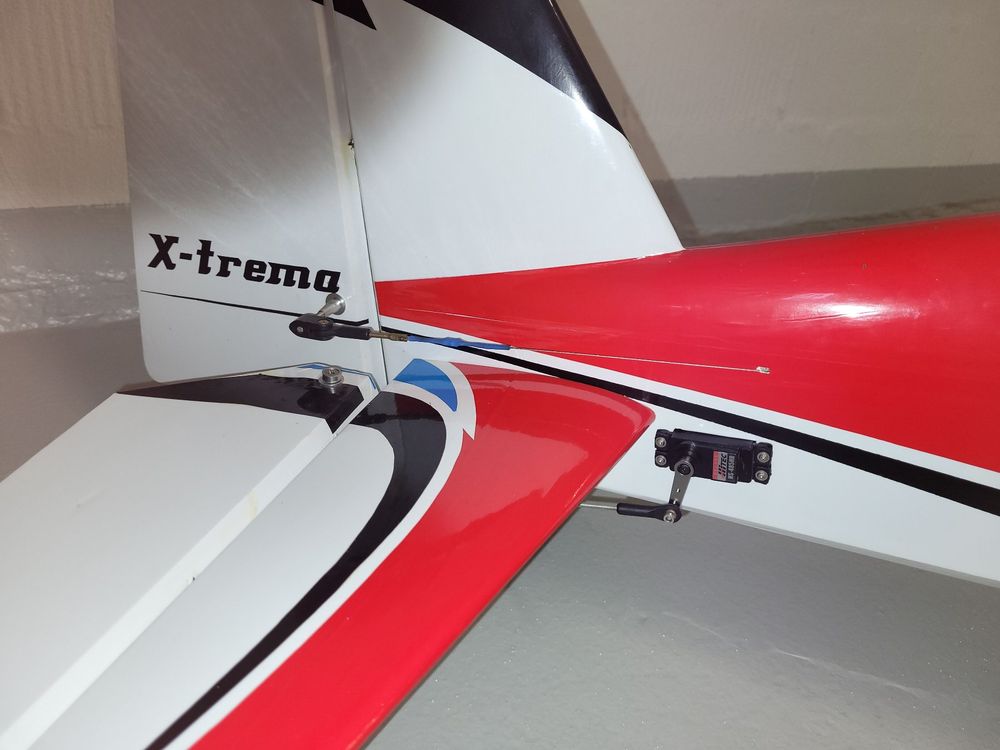 Neue X-Trema 330L, mit Hitec Servos, 1850 mm., ohne Antrieb | Acheter ...