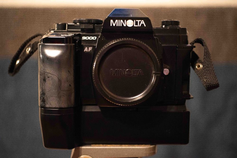 Minolta 9000 AF (Gebraucht) in Zürich für CHF 50 – mit Lieferung auf Ricardo kaufen