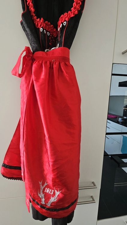 Dirndl (Gebraucht) in Suhr für CHF 31.9 – mit Lieferung auf Ricardo kaufen