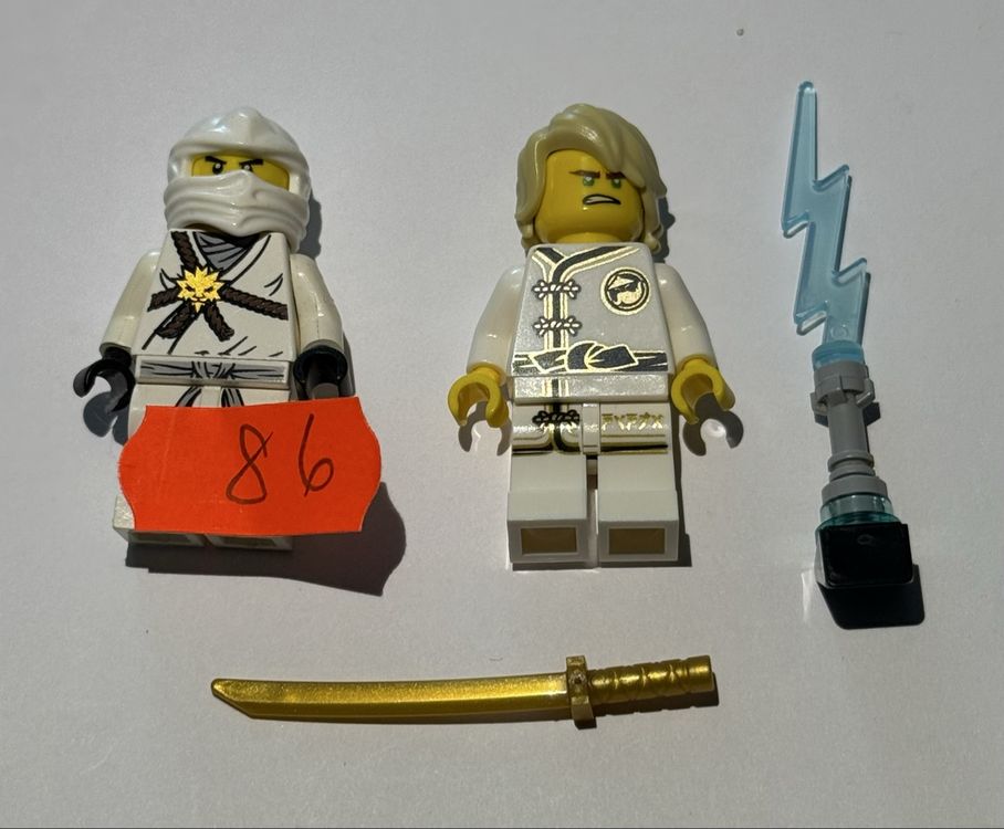 2 Stück LEGO Ninjago Lloyd ZX weiss, Minifiguren, Schwert. (Gebraucht ...