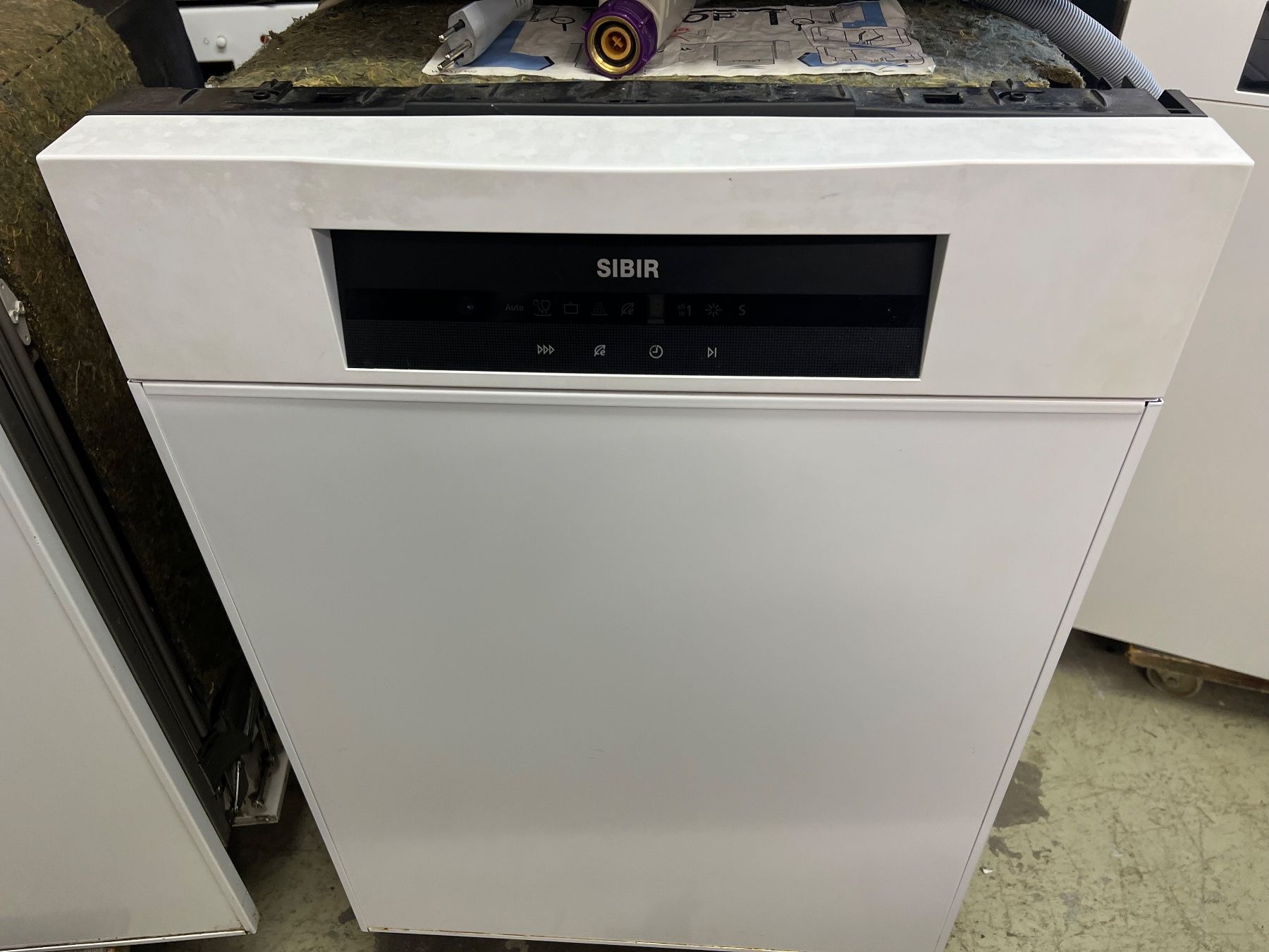 V-ZUG Adora S CH Norm Lieferung + Montage Gratis (Gebraucht) in Tuggen ...