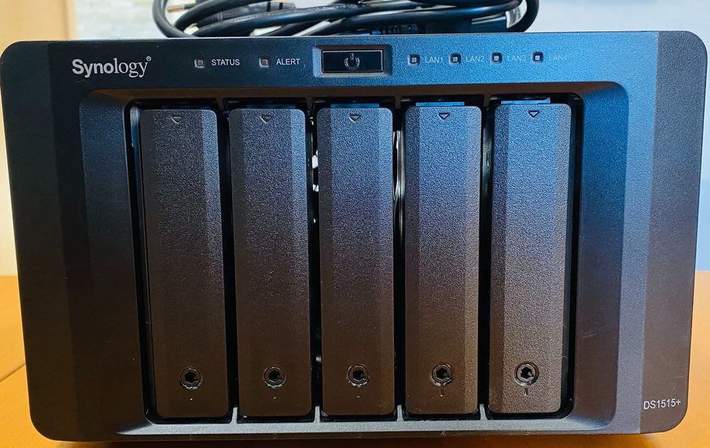 NAS Synology DS1515+ (16GB de RAM) (Gebraucht) in La Magne für CHF 325 ...