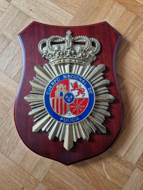 cuerpo nacional de policía wappen wandschild unikat polizei (Gebraucht) in Reinach BL für CHF 30 ...