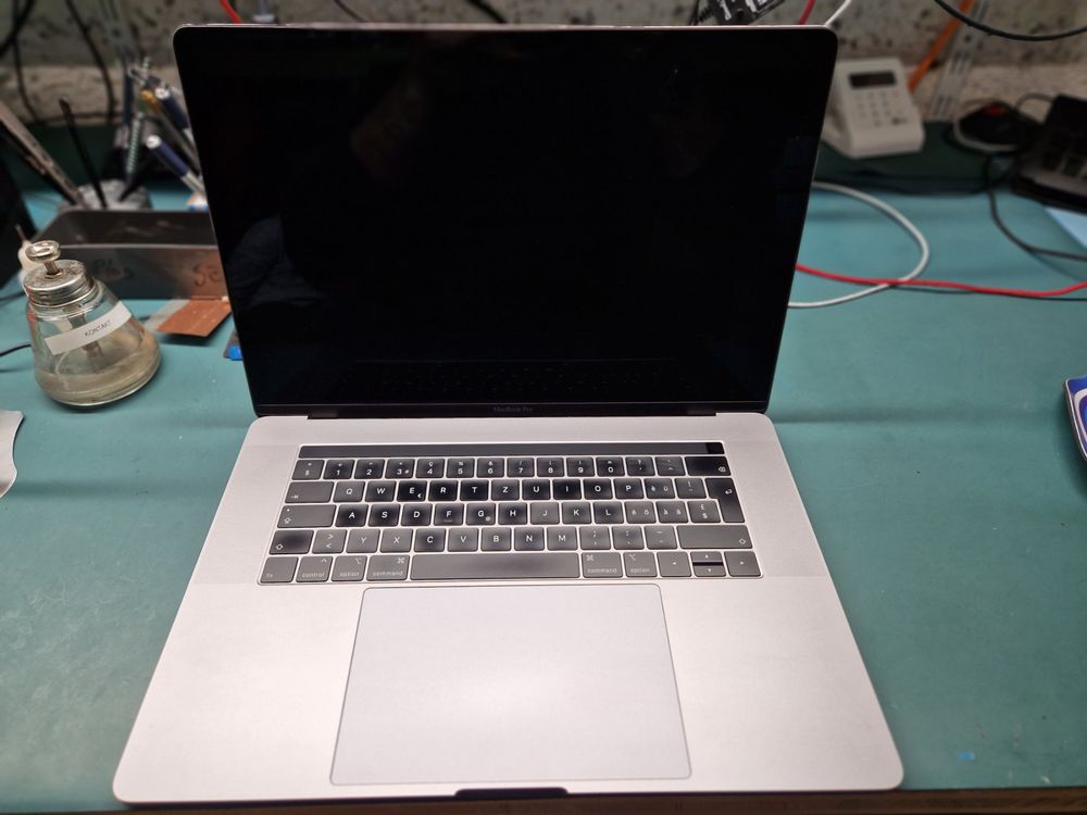 Macbook Pro A-1990 | Kaufen auf Ricardo