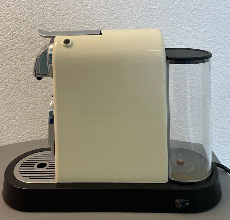 Nespresso Kaffeemaschine, weiss/beige (Gebraucht) in Pontresina für CHF ...