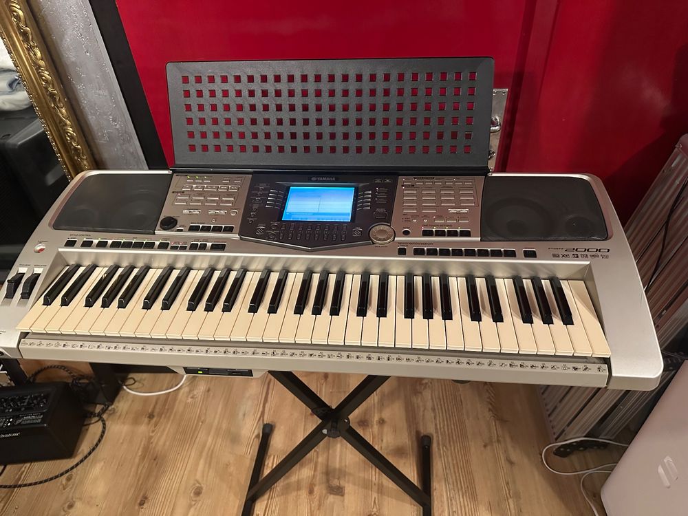 Yamaha Workstation PSR-2000 inkl Ständer und Notenständer (Gebraucht ...
