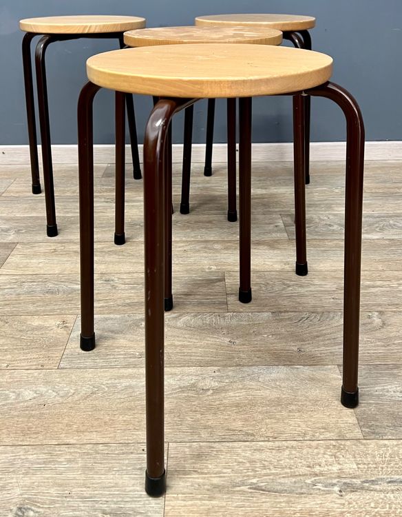 4 Stück Vintage Stahlrohr Holz Hocker Stapelbar | Kaufen auf Ricardo