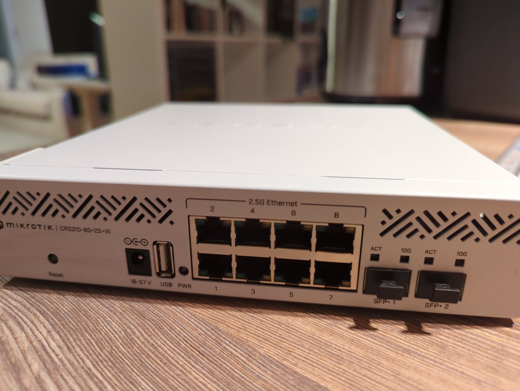 Mikrotik CRS310-8G+2S+IN (Router - Switch mit 2.5Gbit LAN) (Gebraucht ...