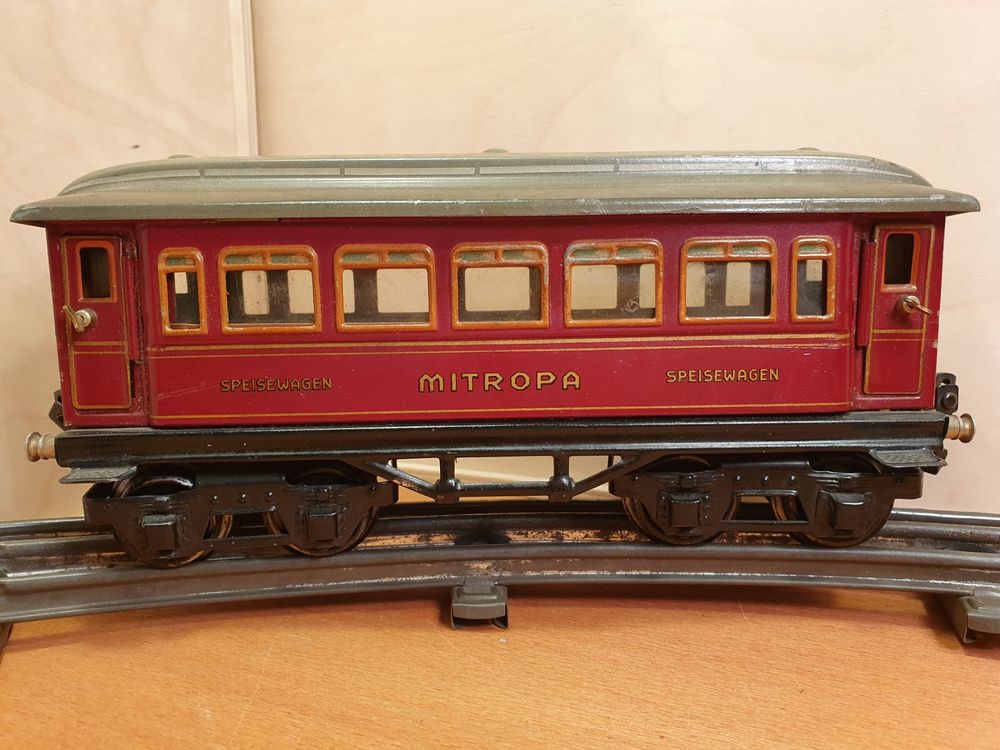 Schöner Märklin Speisewagen rot 1886 in Spur 0. (Gebraucht) in Riehen ...