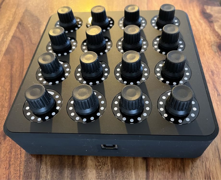 Midi Fighter Twister black (midi controller) (Gebraucht) in Bannwil für ...