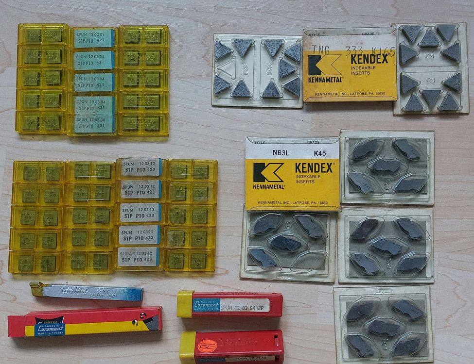 1x Drehstahl und diverse Wendeschneidplatten versch. Grössen (Neu und originalverpackt) in ...