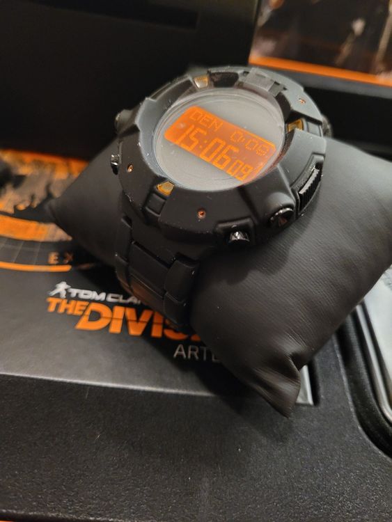 The Division SET inkl. UHR | Kaufen auf Ricardo