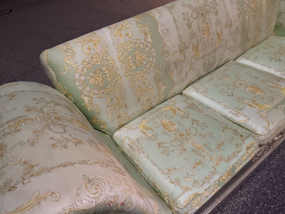 Sofa Versace Home Original – Klassisches Luxus-Design in Gol (D ...