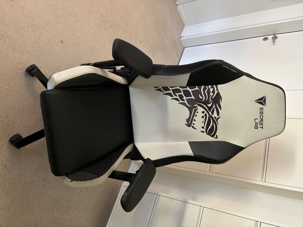 Secretlab OMEGA 2020 House Stark Gaming Chair - Kostenlos (Gebraucht ...