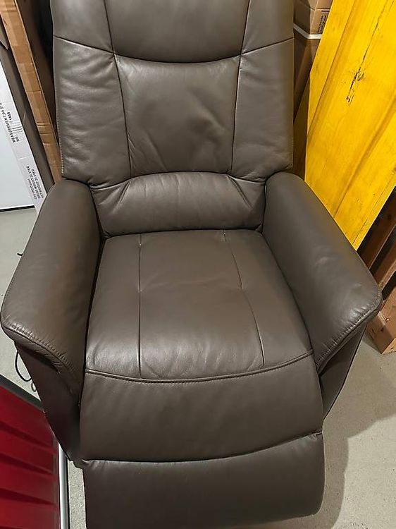 Elektrisch verstellbarer Sessel (Gebraucht) in Rotkreuz für CHF 200 – nur Abholung auf Ricardo ...