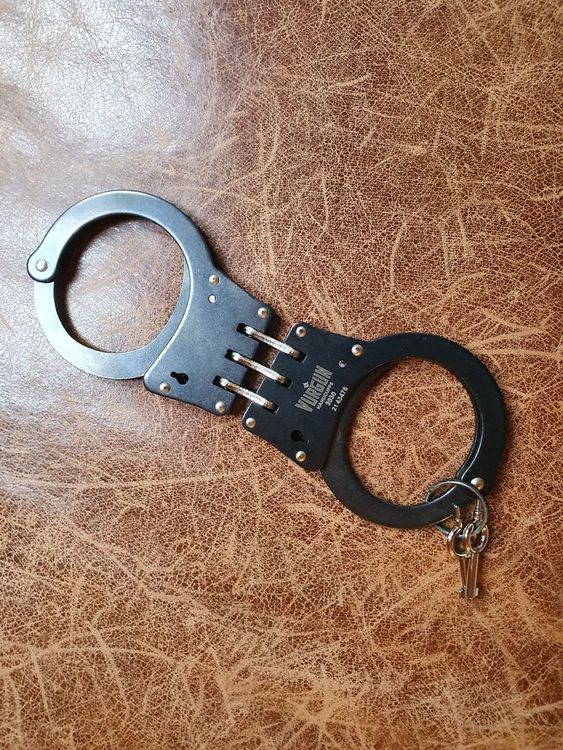 Handschellen handcuffs | Kaufen auf Ricardo