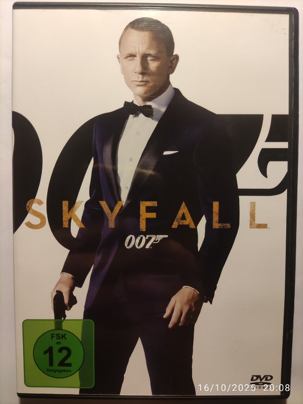 James Bond - Skyfall als DVD (Gebraucht) in Basel für CHF 1.5 – mit Lieferung auf Ricardo kaufen