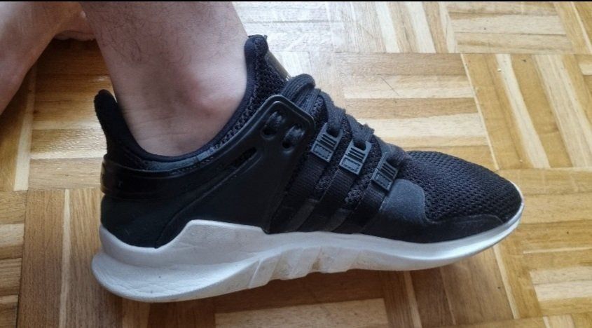 Adidas equipment 43-43,5 authentique (Gebraucht) in Mont-sur-Lausanne ...