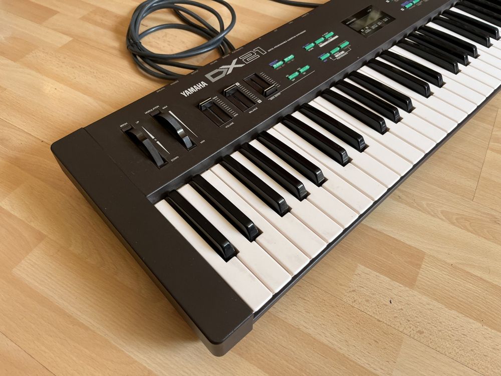 Yamaha DX 21 Synthesizer Keyboard (Gebraucht) in Bern für CHF 330 – nur ...