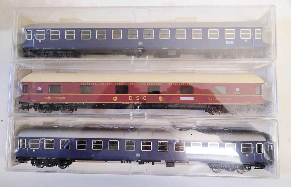 Fleischmann H0 - DB 2 x blaue Pwagen 2.Kl. & 1 x Schlafwagen (Neu ...