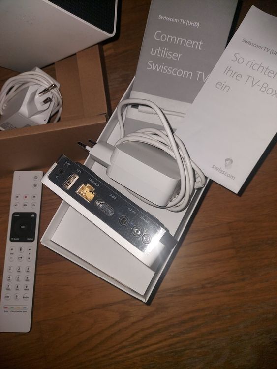 Swisscom Internetbox 2, 2 x Wifi Bridge, Tv Box UHD +Zubehör | Kaufen ...