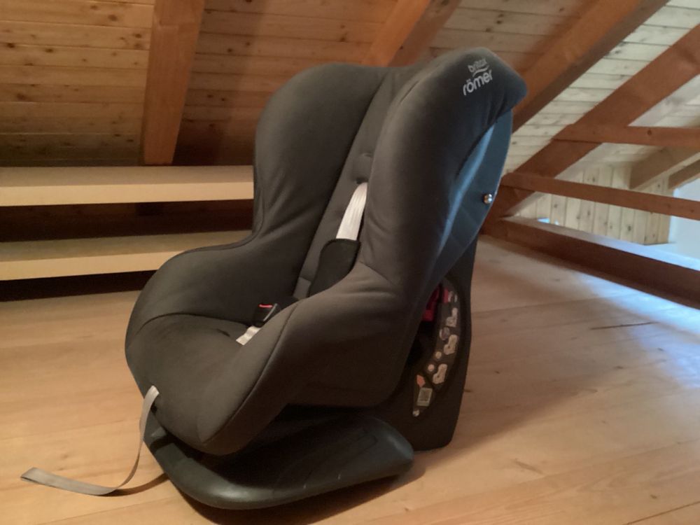 Kindersitz "Römer ECLIPSE" für 3-Punkt- und Beckengurt (Gebraucht) in ...
