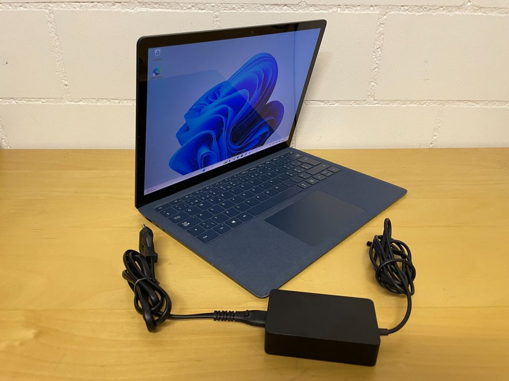 Microsoft Surface Laptop 3 Cobalt Blue i7/16GB/256GB (Gebraucht) in ...