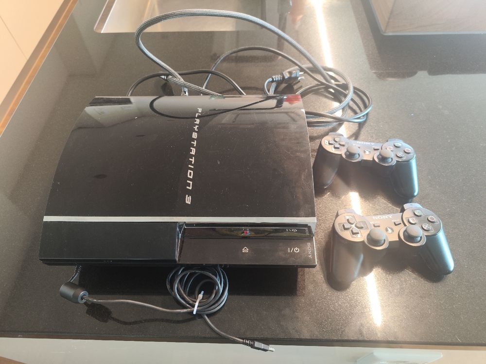 Playstation 3, CECHC04 mit 2 Spielen (Gebraucht) in Merenschwand für ...