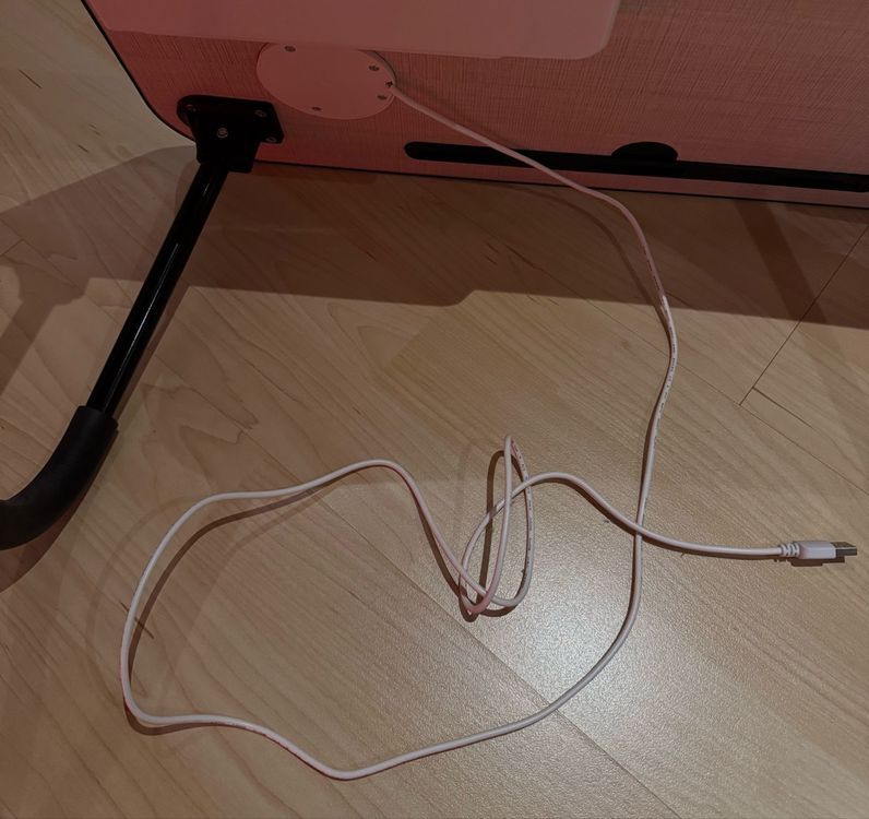 Betttisch mit USB-Anschüsse, Mini Ventilator und Lampe (Neu (gemäss ...