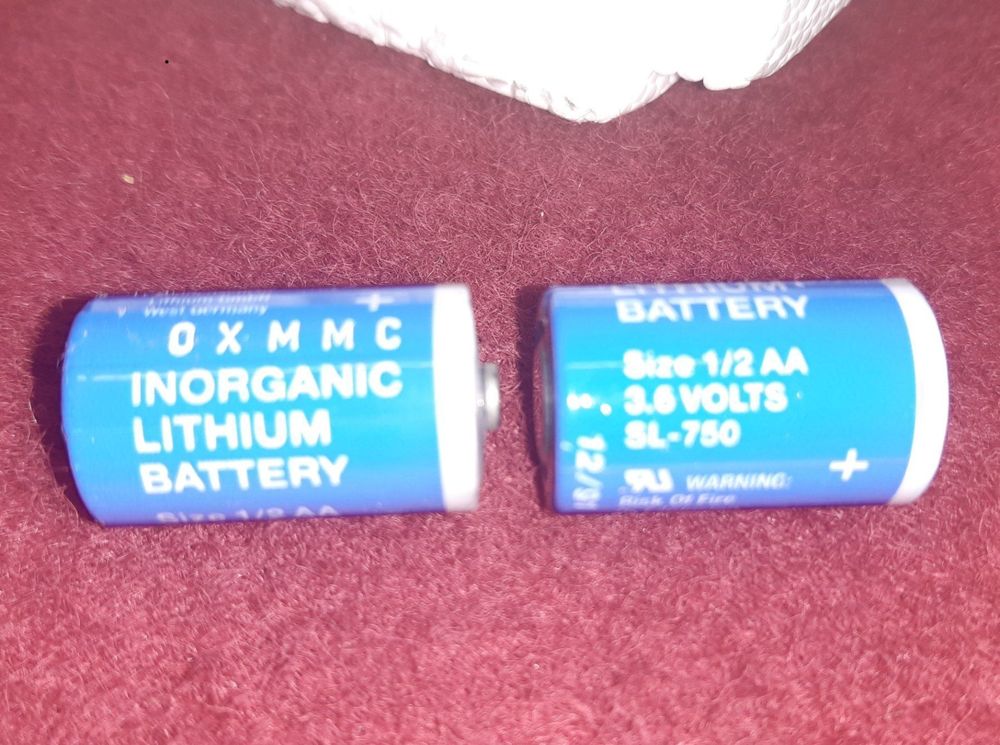 6 Stk. halbe AA Lithium Batterien 3.6V (Neu (gemäss Beschreibung)) in ...