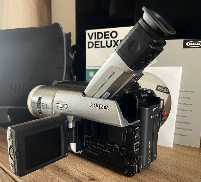 Sony Video Kamera Digital 8 DCR-TRV110E mit Video Deluxe MX | Kaufen ...