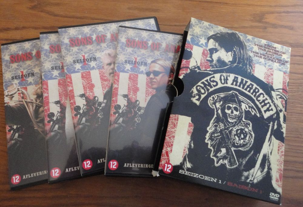 DVD - Sons of anarchy - saison 1 (Neu (gemäss Beschreibung)) in Chène-Bougeries für CHF 2 – nur ...